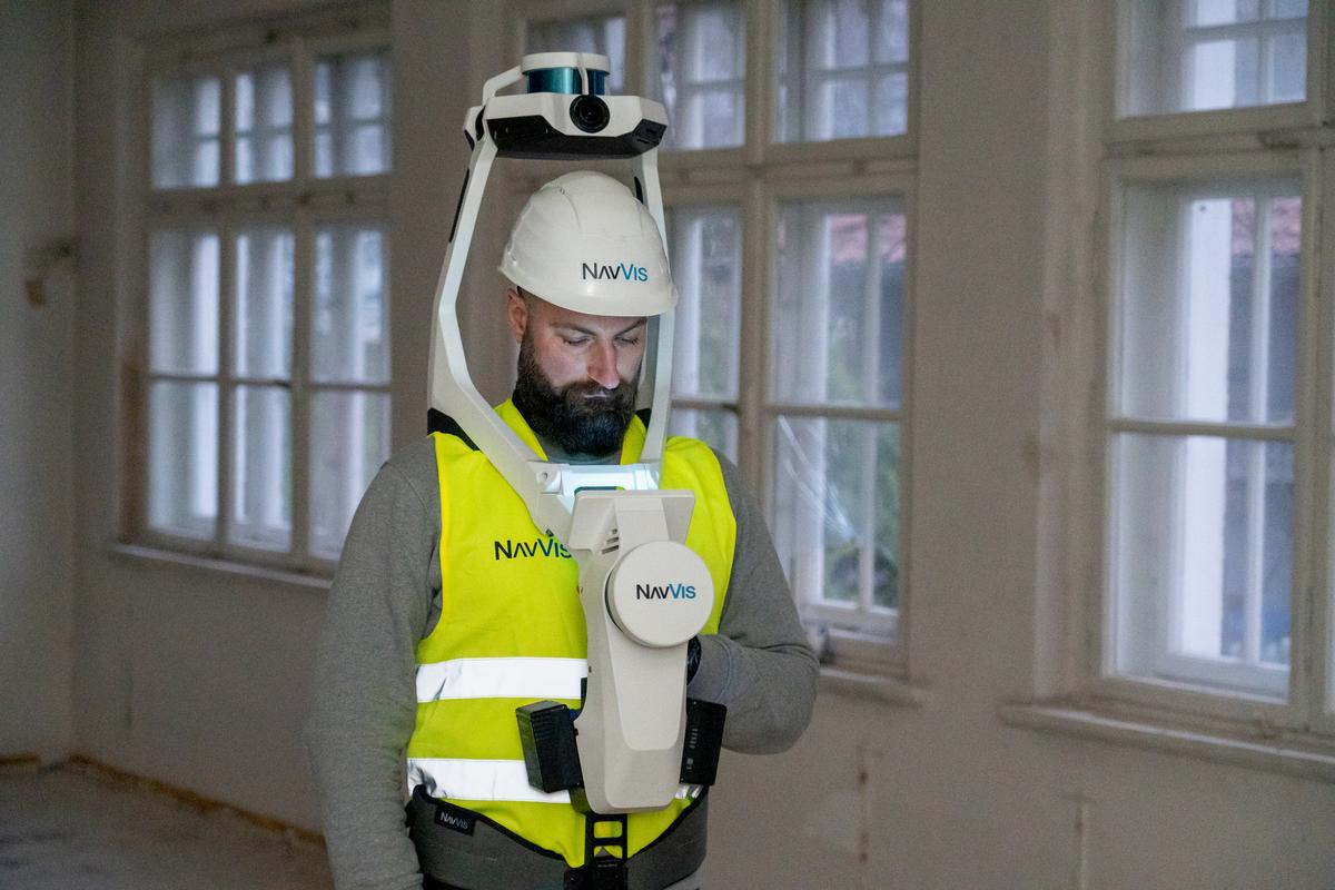 Mobile mapping: Advancing the possibilities for building documentation